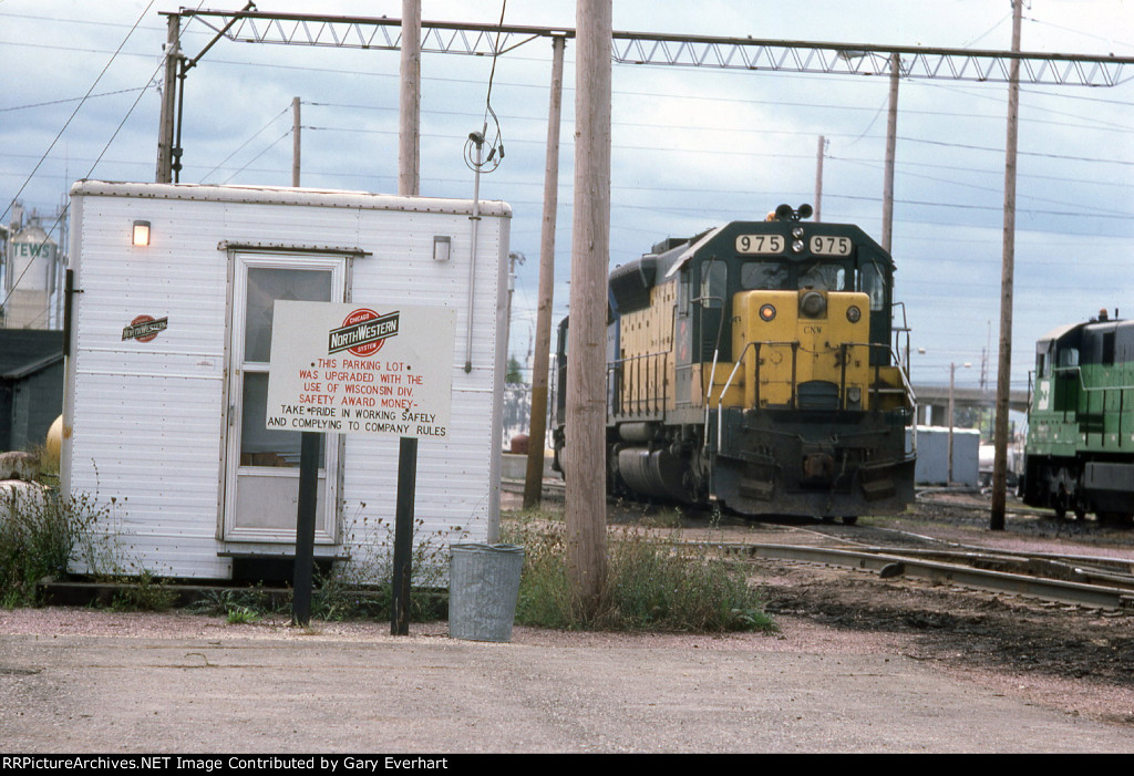 CNW SD45 #975 - Chicago & NorthWestern
